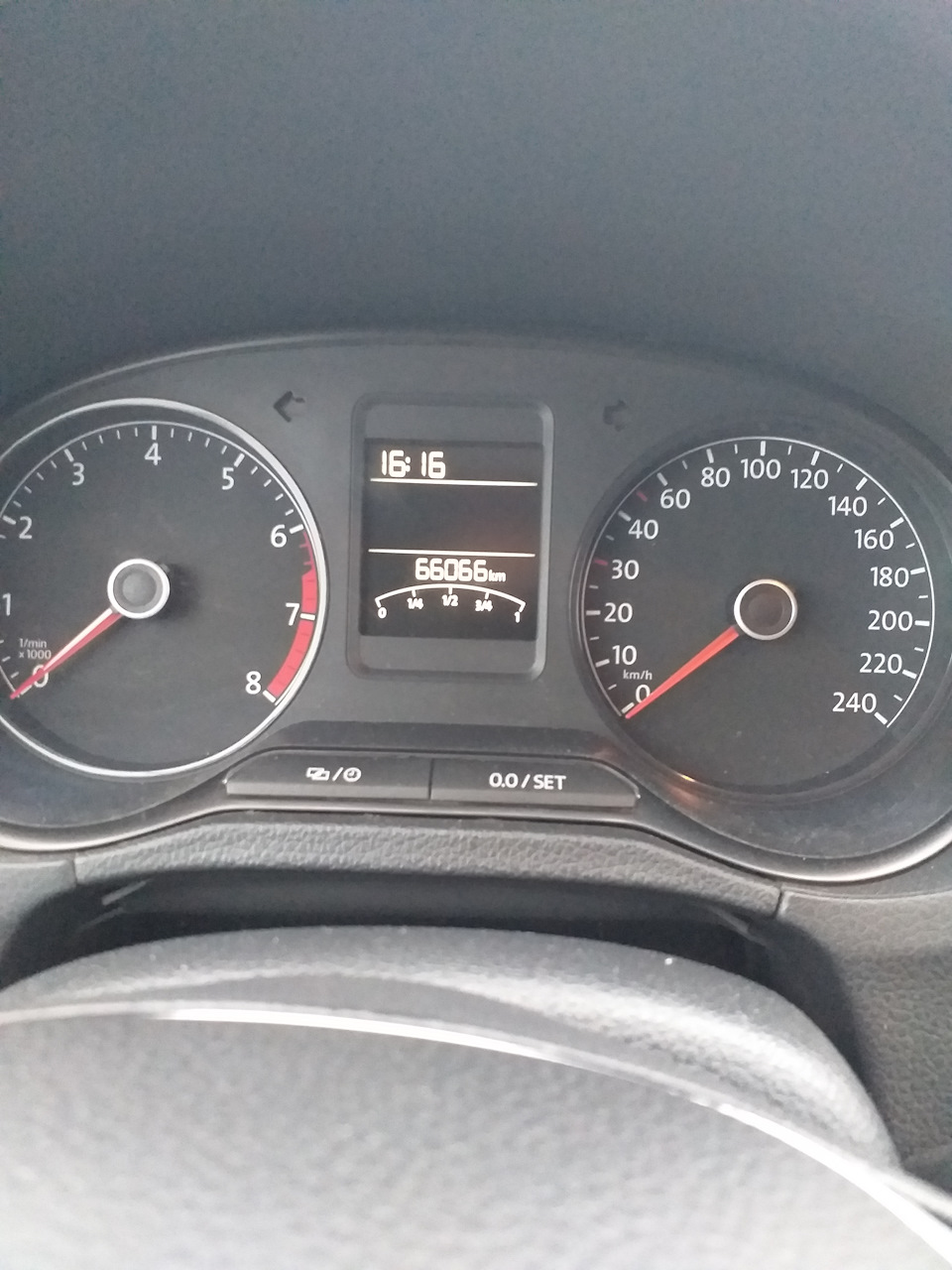 Приплыли! — Volkswagen Polo Sedan, 1,6 л, 2016 года | своими руками ...