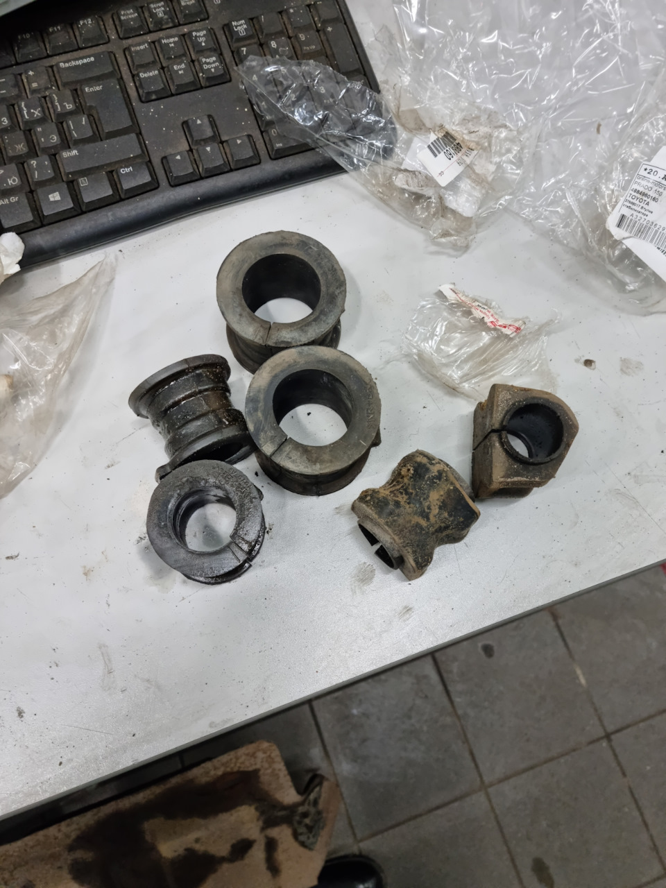 4884960160 Втулка стабилизатора TOYOTA LEXUS | Запчасти на DRIVE2