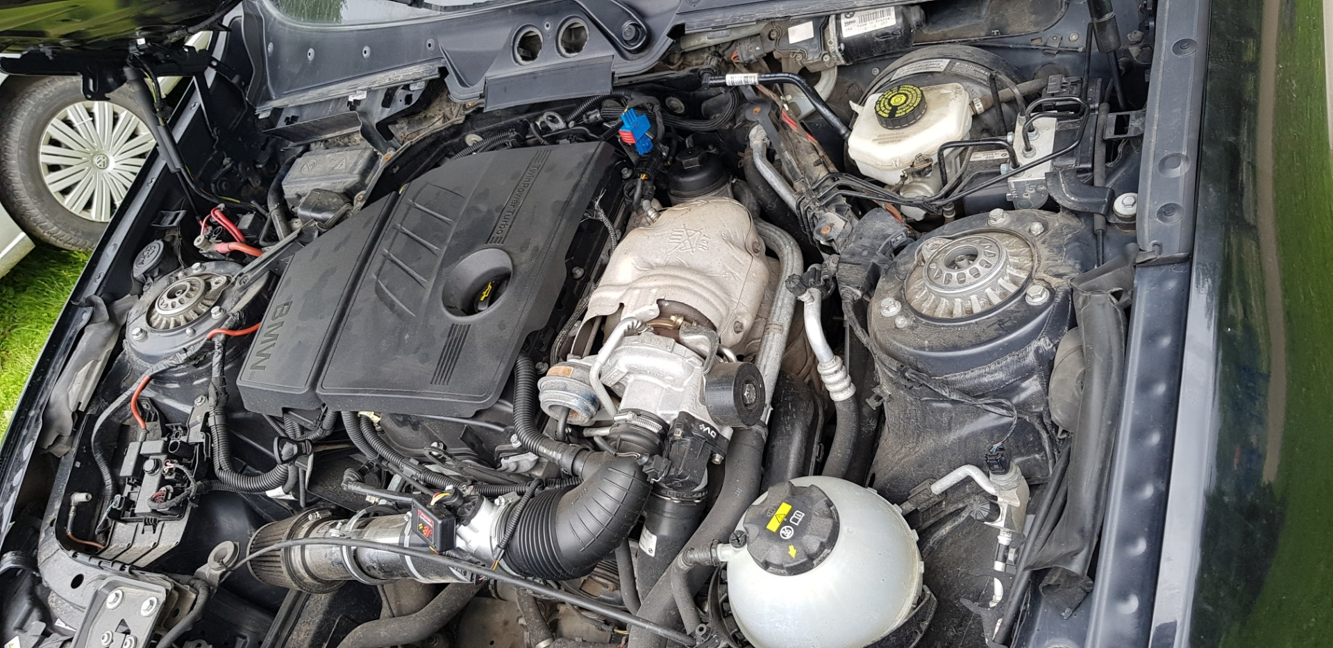 Замена вакумного насоса — BMW 1 series (F20), 1,6 л, 2012 года | своими ...