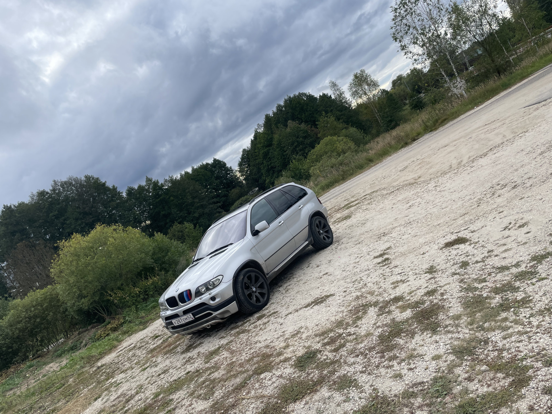 Вечерний пост с иксом с другой области, заехал в гости 😎 — BMW X5 (E53), 3 л, 2006 года ...