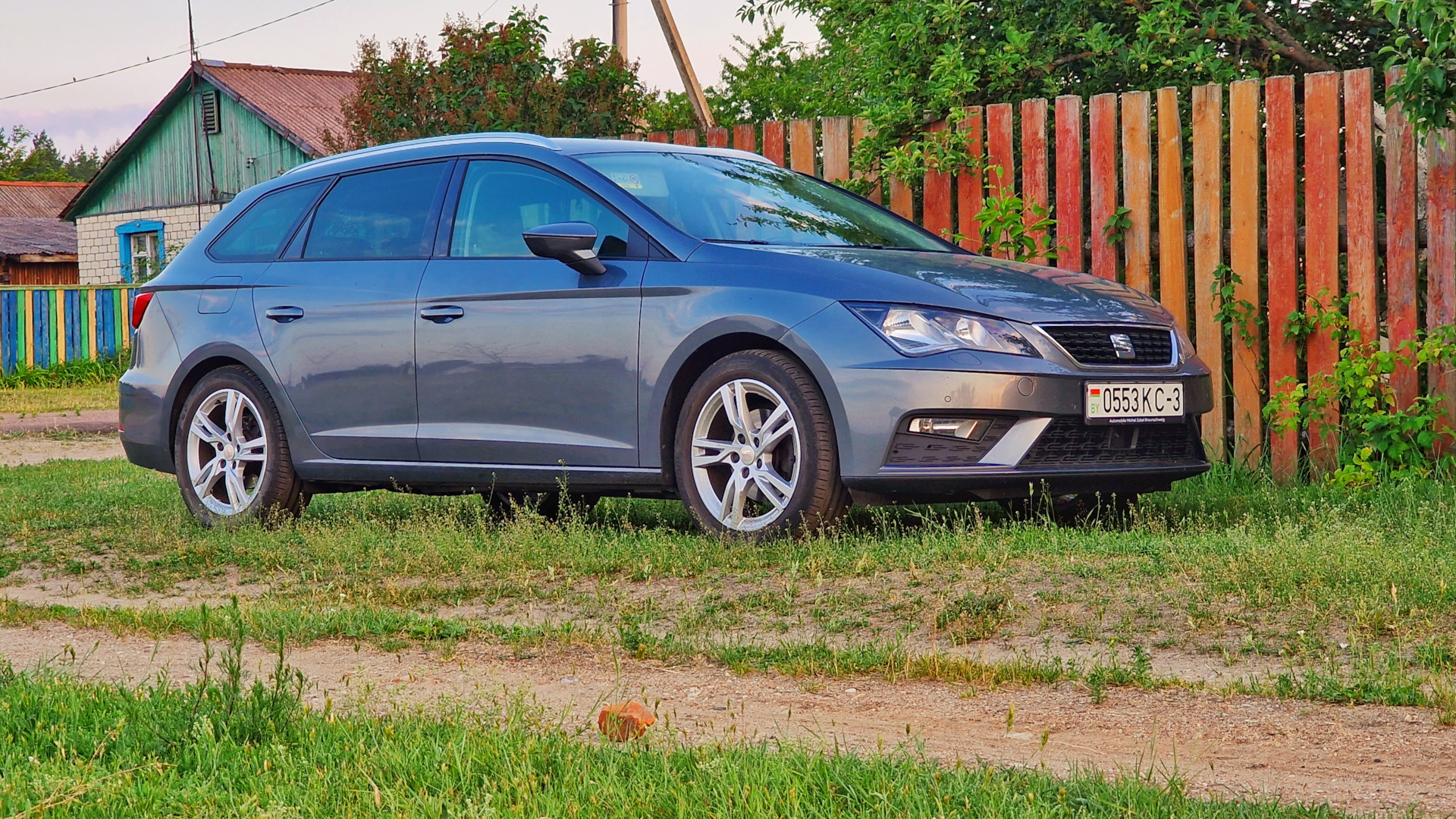 SEAT Leon (Mk III) 1.6 дизельный 2018 | на DRIVE2
