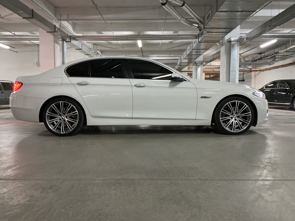 Новые колеса R20 — BMW 5 series (F10), 2 л, 2013 года | шины | DRIVE2