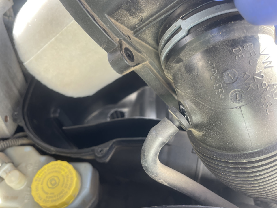 Можно ли заклеить? — Skoda Rapid (1G), 1,4 л, 2013 года | поломка | DRIVE2