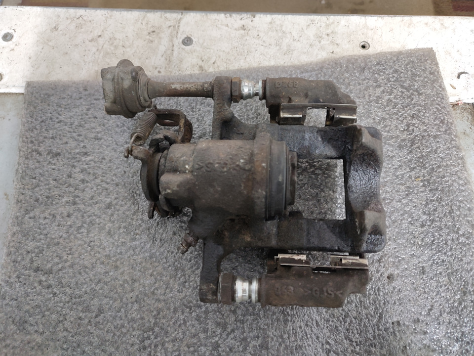 13300862 Суппорт тормозной без скобы правый GM | Запчасти на DRIVE2