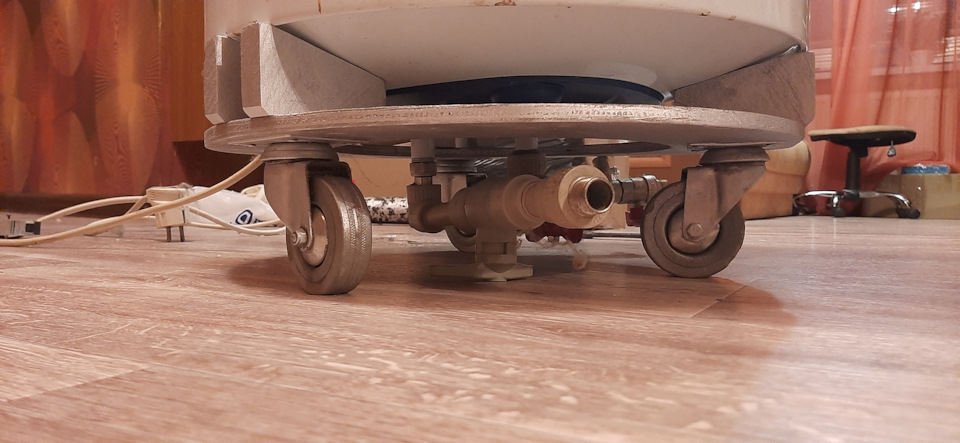 Дела домашние. Бойлер под мойку на колёсиках)) — DRIVE2