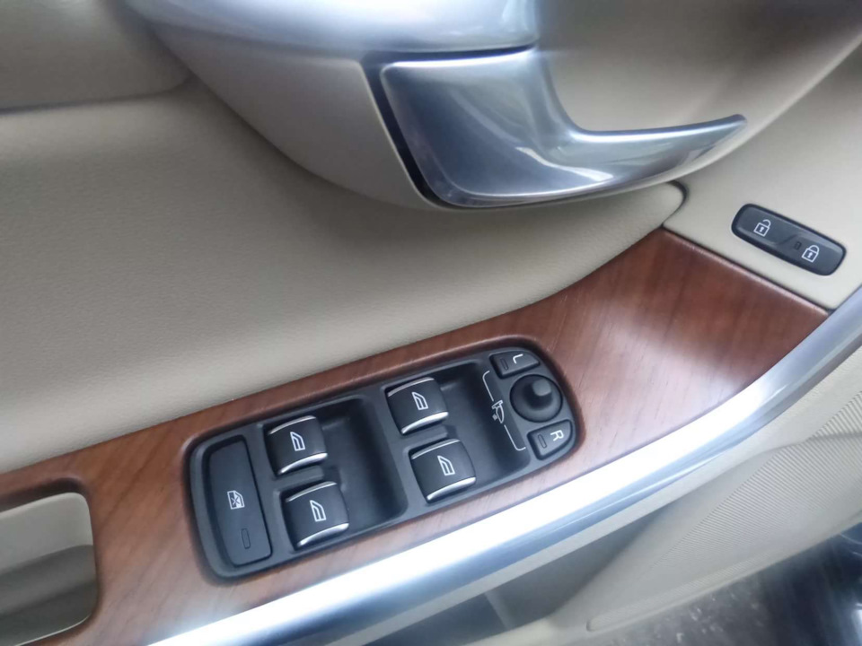 Отделка салона Modern Wood — Volvo S60 (2G), 2 л, 2017 года | стайлинг ...