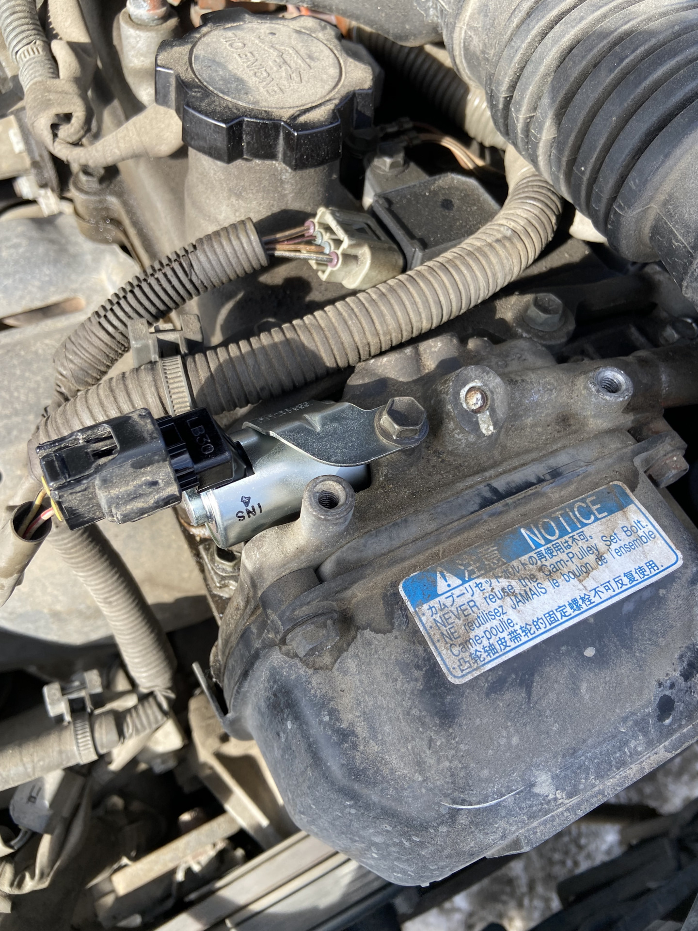 Замена клапана VVT-i — Toyota Altezza, 2 л, 2002 года | запчасти | DRIVE2