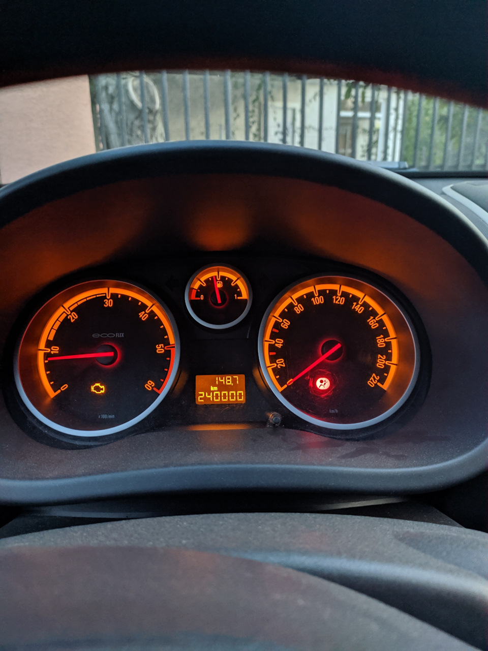 Почти юбилей — Opel Corsa D, 1,3 л, 2008 года | просто так | DRIVE2