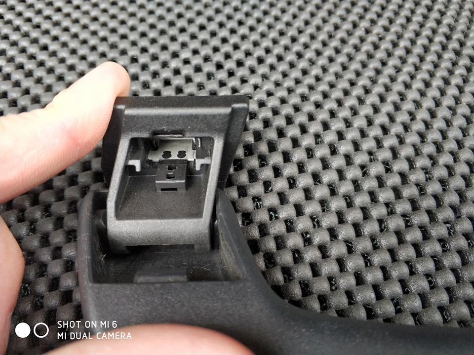 Полочка для очков — BMW 3 series (F30), 2 л, 2014 года | аксессуары ...