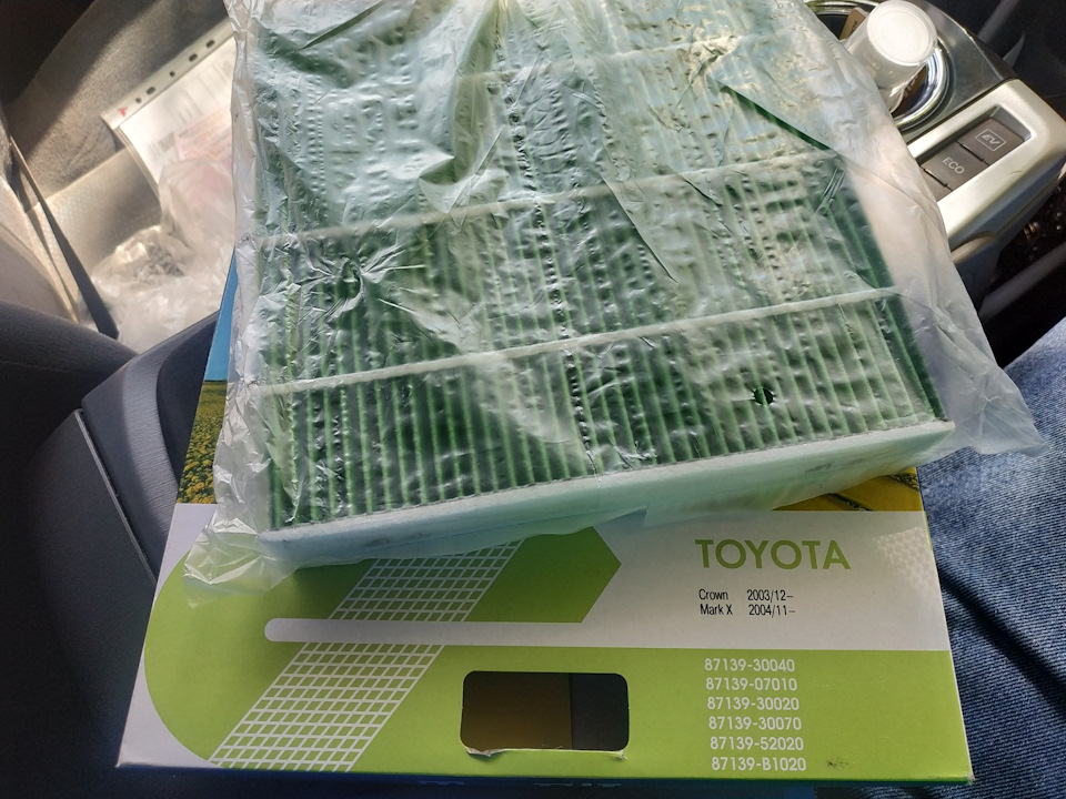 8. Плановая замена масла. — Toyota Prius V, 1,8 л, 2013 года | плановое ...