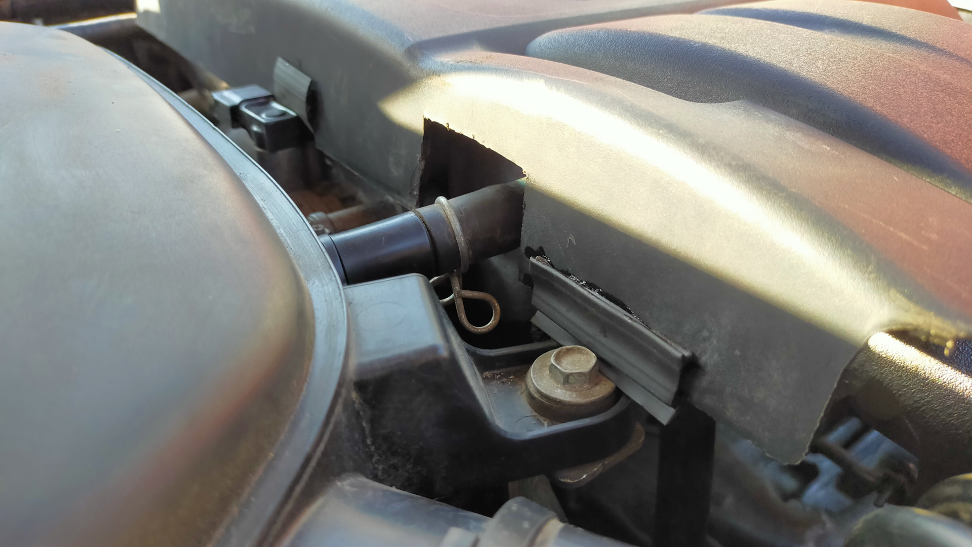 Крышка двигателя от Subaru Forester SG5 — Subaru Forester (SH), 2 л ...