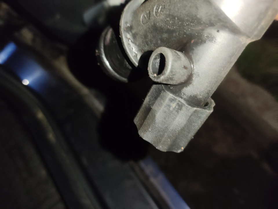 Устранение течи антифриза Фабия 2 — Skoda Fabia Combi Mk2, 1,4 л, 2008 ...