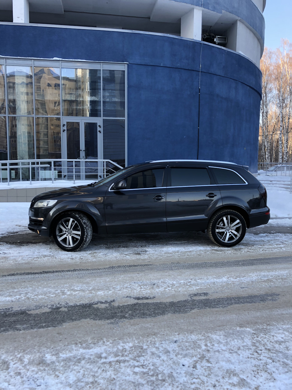 Открывается сам багажник — Audi Q7 (1G), 3 л, 2007 года | поломка | DRIVE2