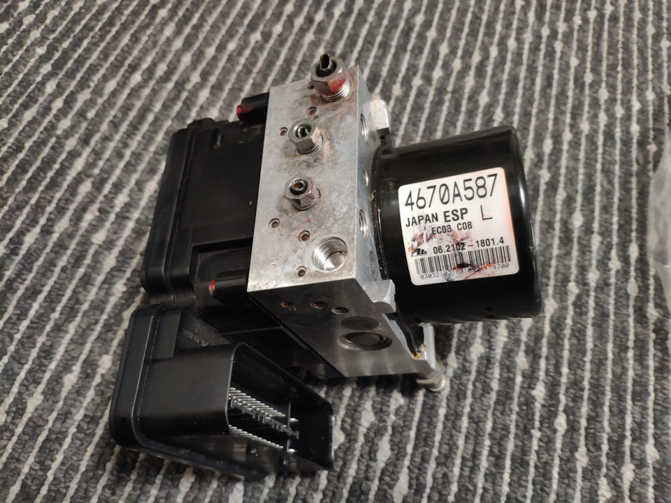 Гидроблок ESP 4670A587 на Mitsubishi ASX, Mitsubishi Outlander (3G ...