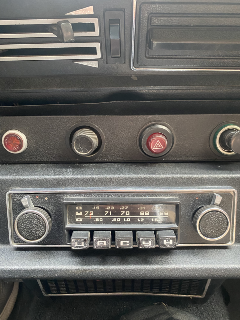 4.Радиола 271 — Lada 21061, 1,5 л, 1997 года | аксессуары | DRIVE2