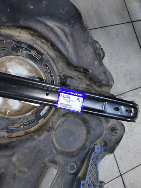 31452892 Крепление топливного бака Volvo | Запчасти на DRIVE2