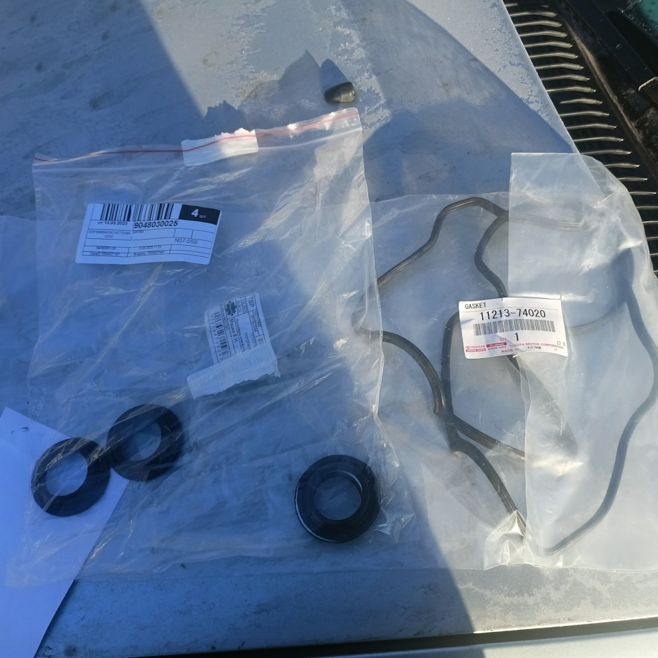 замена прокладки клапанной крышки, стабилизатора, передней подушки ...