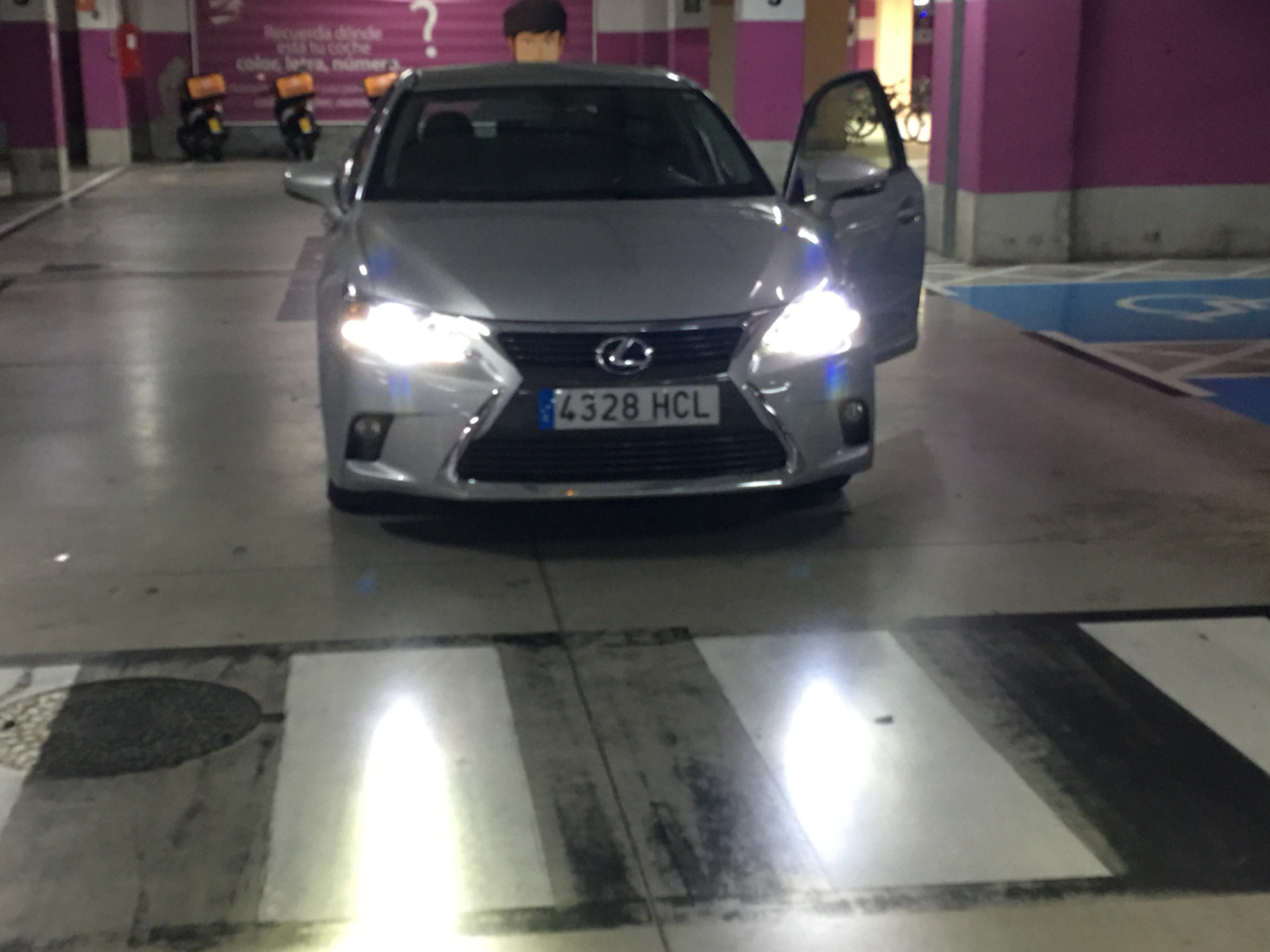 Лампы LED ближнего света — Lexus CT 200h, 1,8 л, 2011 года | тюнинг ...