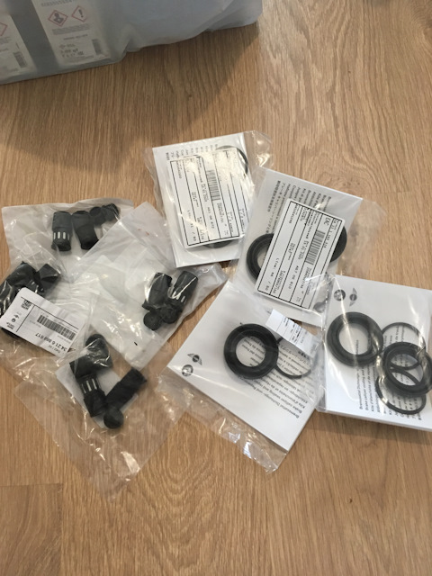 34216869617 Ремонтный комплект направляющей втулки BMW | Запчасти на DRIVE2