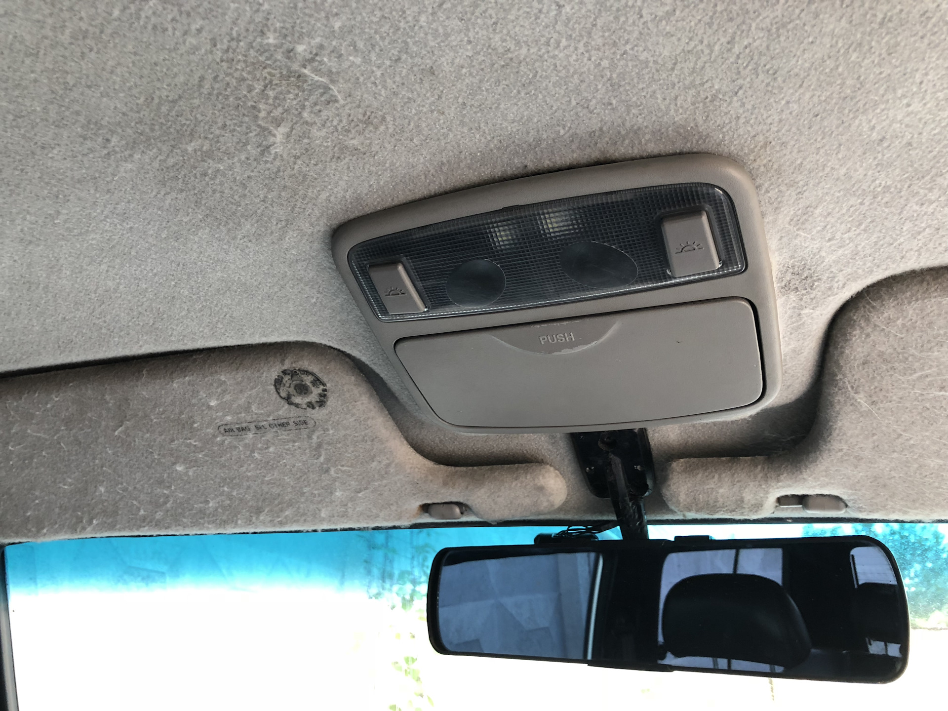 Очечница с подсветкой — Hyundai Galloper, 3 л, 1999 года | аксессуары ...