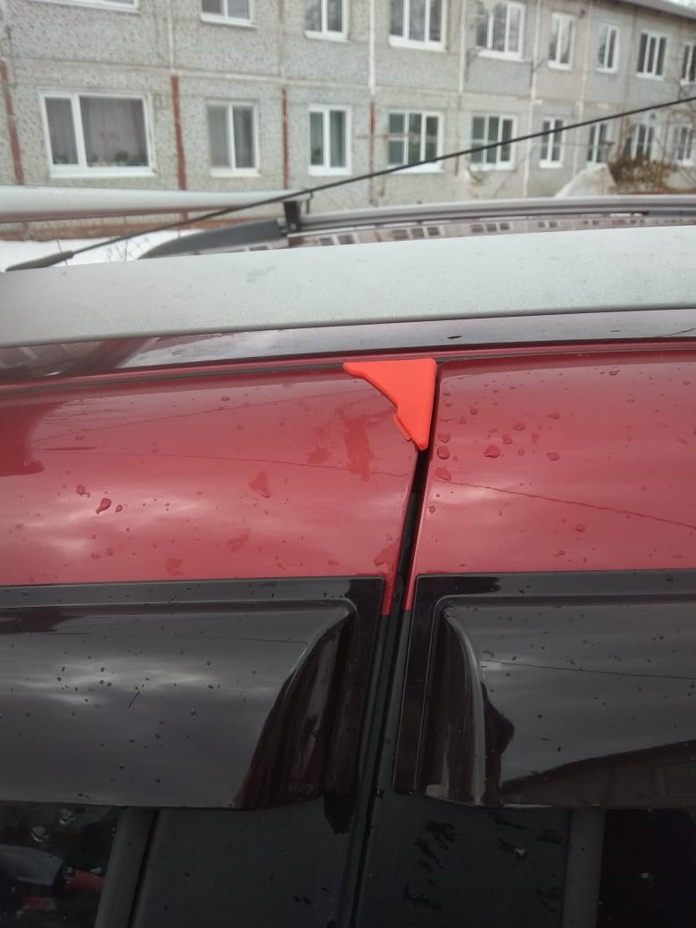 Силиконовые накладки на уголки дверей. — Renault Logan Stepway, 1,6 л ...