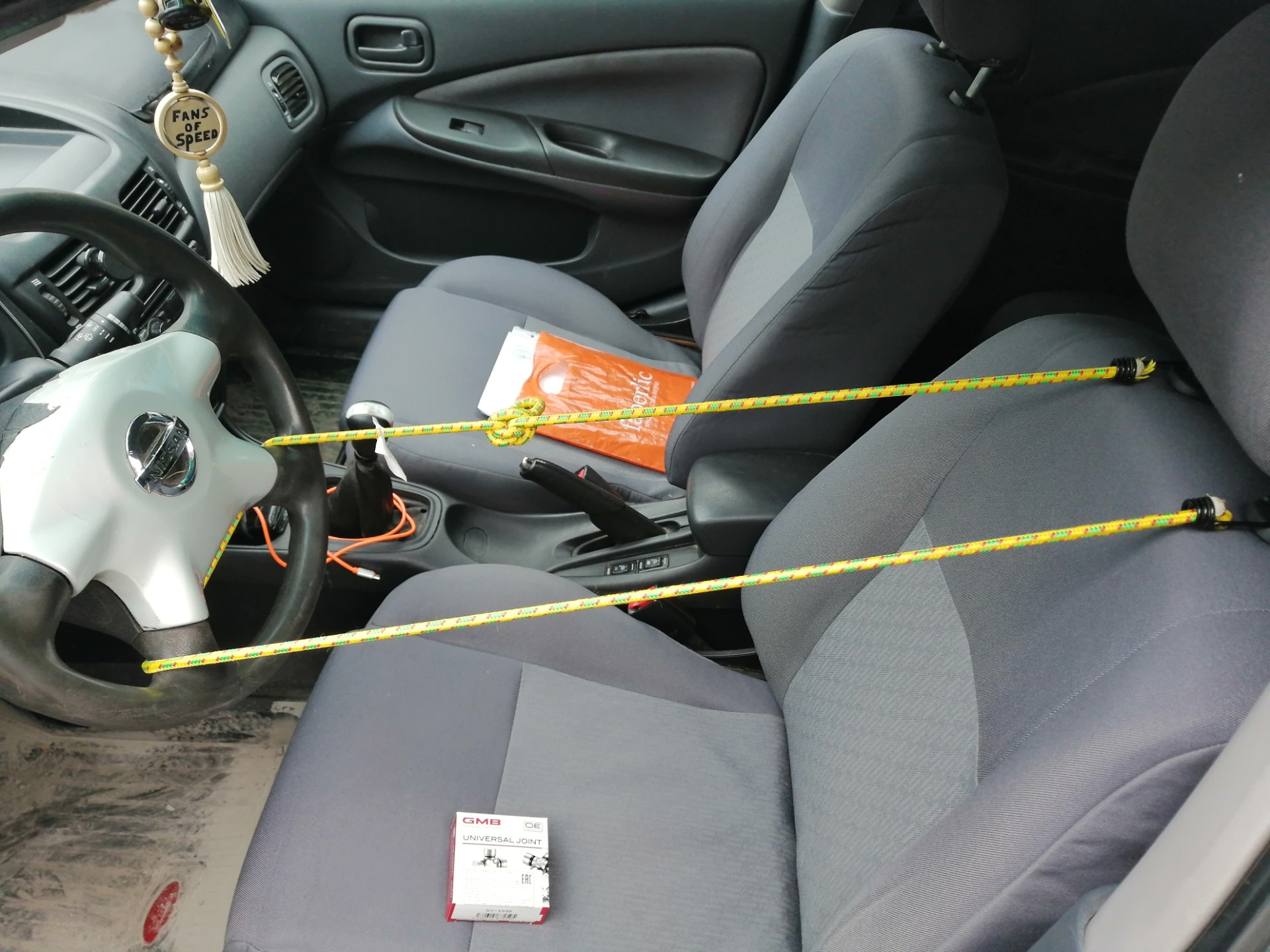 Замена крестовины рулевого карданчика. — Nissan Almera II (N16), 1,5 л ...