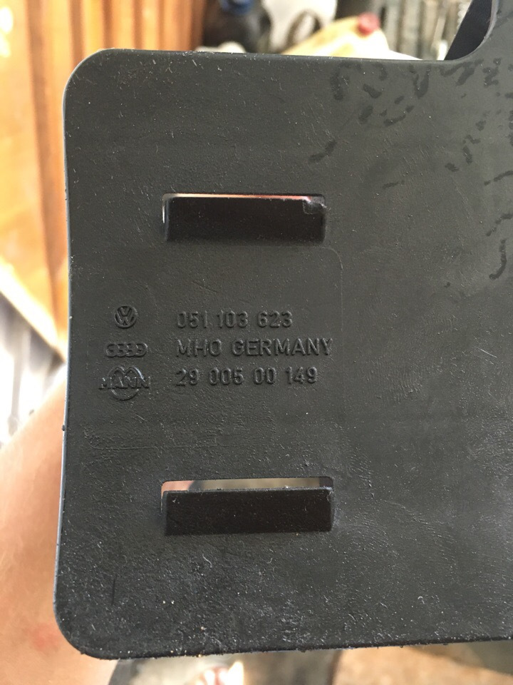 051103623 Успокоитель масла VAG | Запчасти на DRIVE2