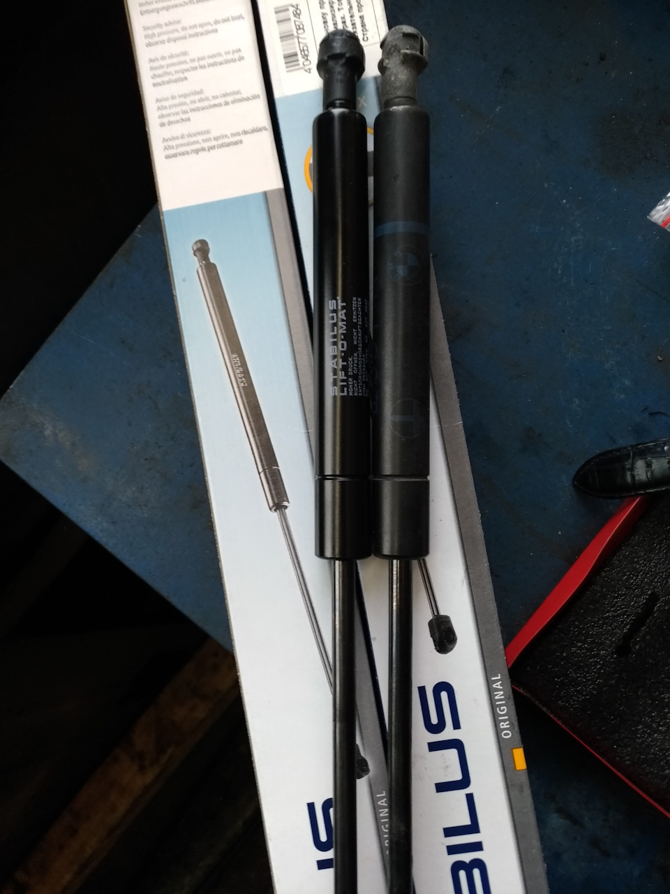 Шуба капота+газовые упоры — BMW 5 series (E39), 2,8 л, 2001 года ...