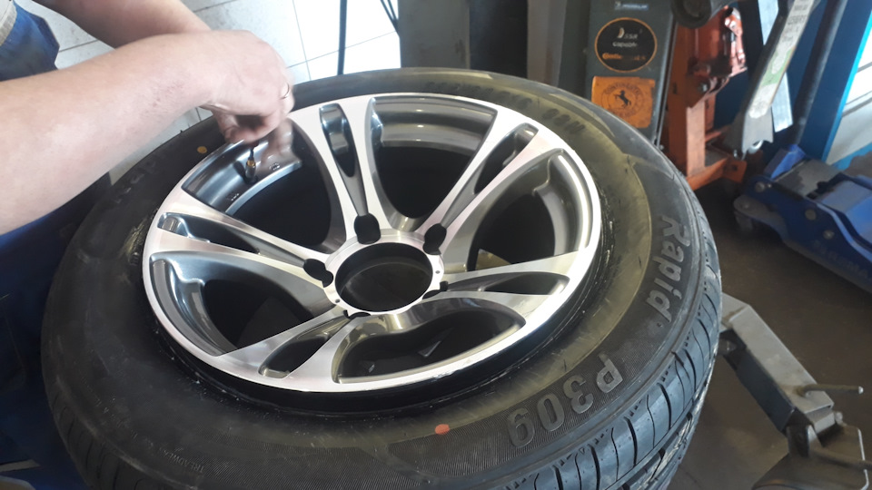 Новые колёса RR CSS 269 R16 5x139.7 J8.0 ET-20 — Chevrolet Niva (1G), 1 ...