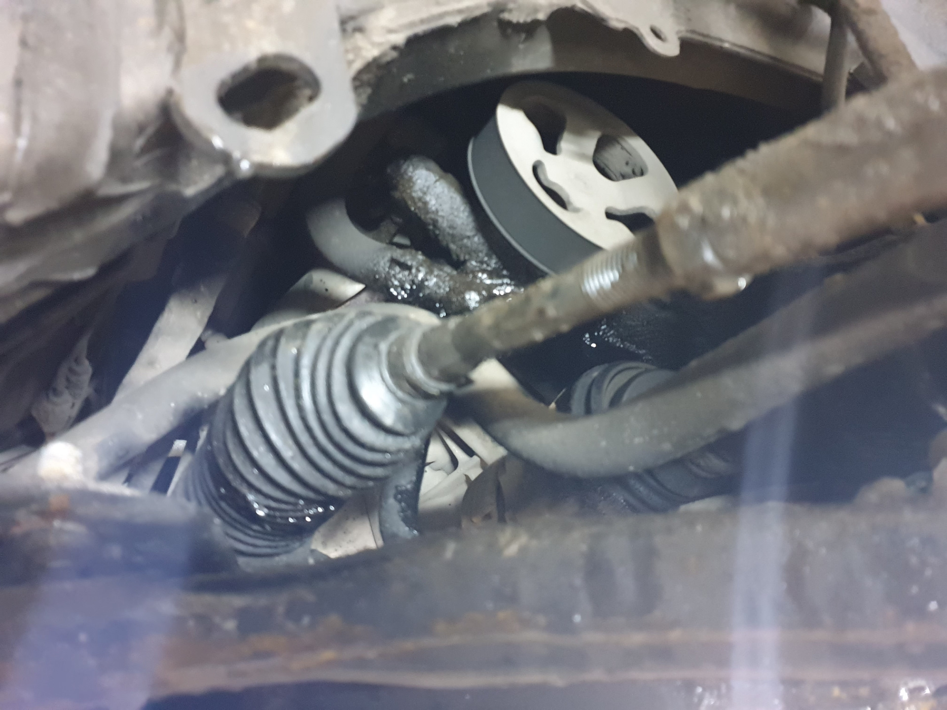 Замена правого пыльника внутреннего шруса, все норм едим дальше 😉😉😉 ...