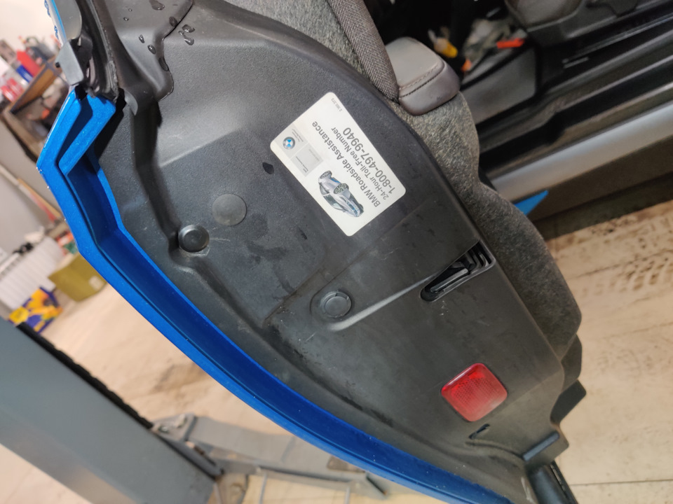 Вываливающаяся ручка и прочие косяки водительской двери. — BMW i3, 2016 ...