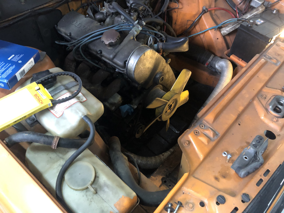 Замена ГРМ и навесного — Volvo 244, 2,1 л, 1975 года | визит на сервис ...