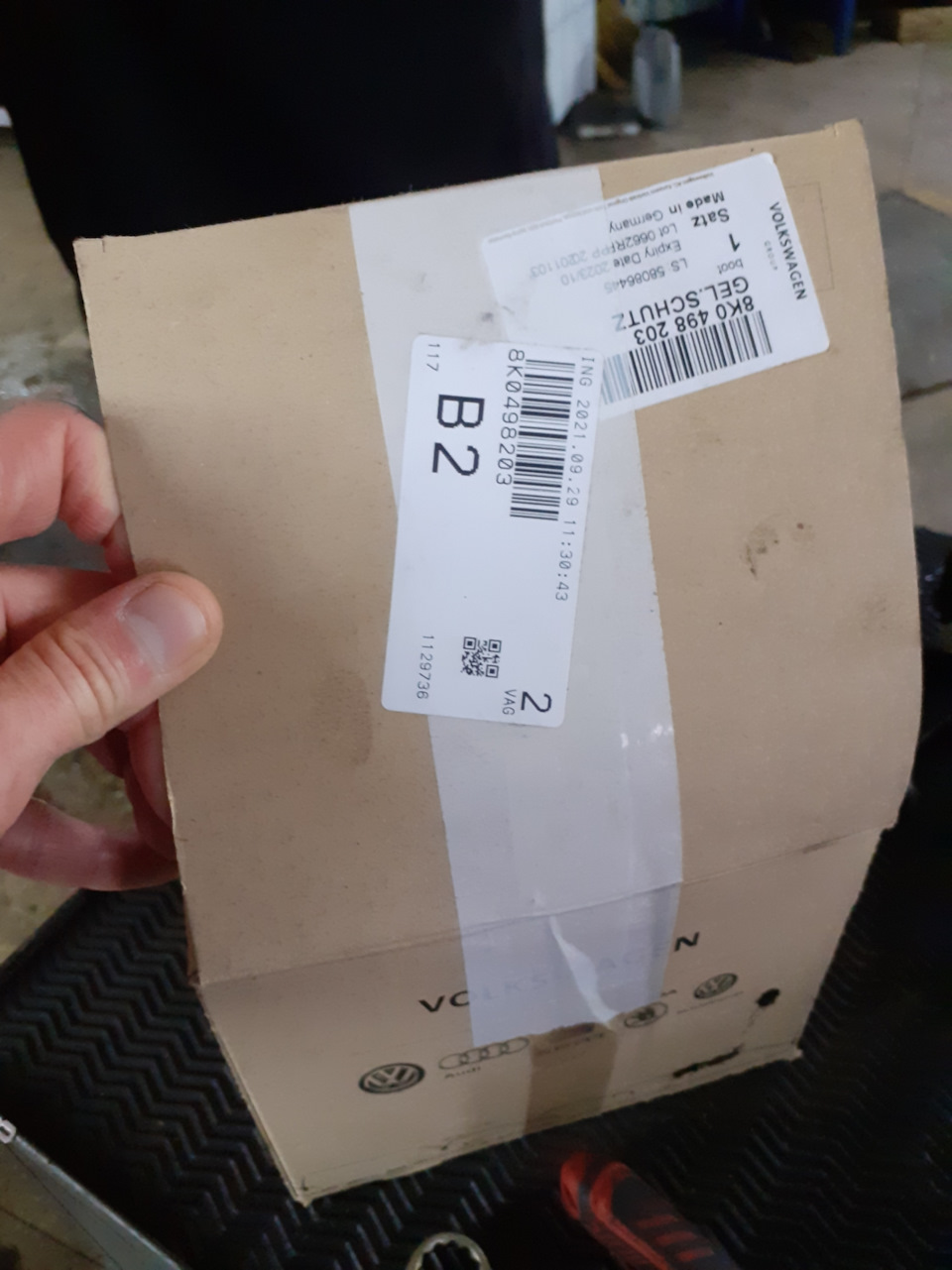 8K0498203 Комплект пылника, приводной вал VAG | Запчасти на DRIVE2