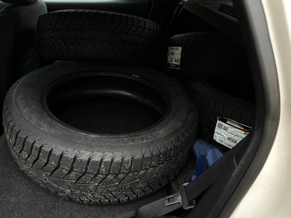 Новая зимняя резина — Nissan Qashqai (2G), 2 л, 2014 года | шины | DRIVE2