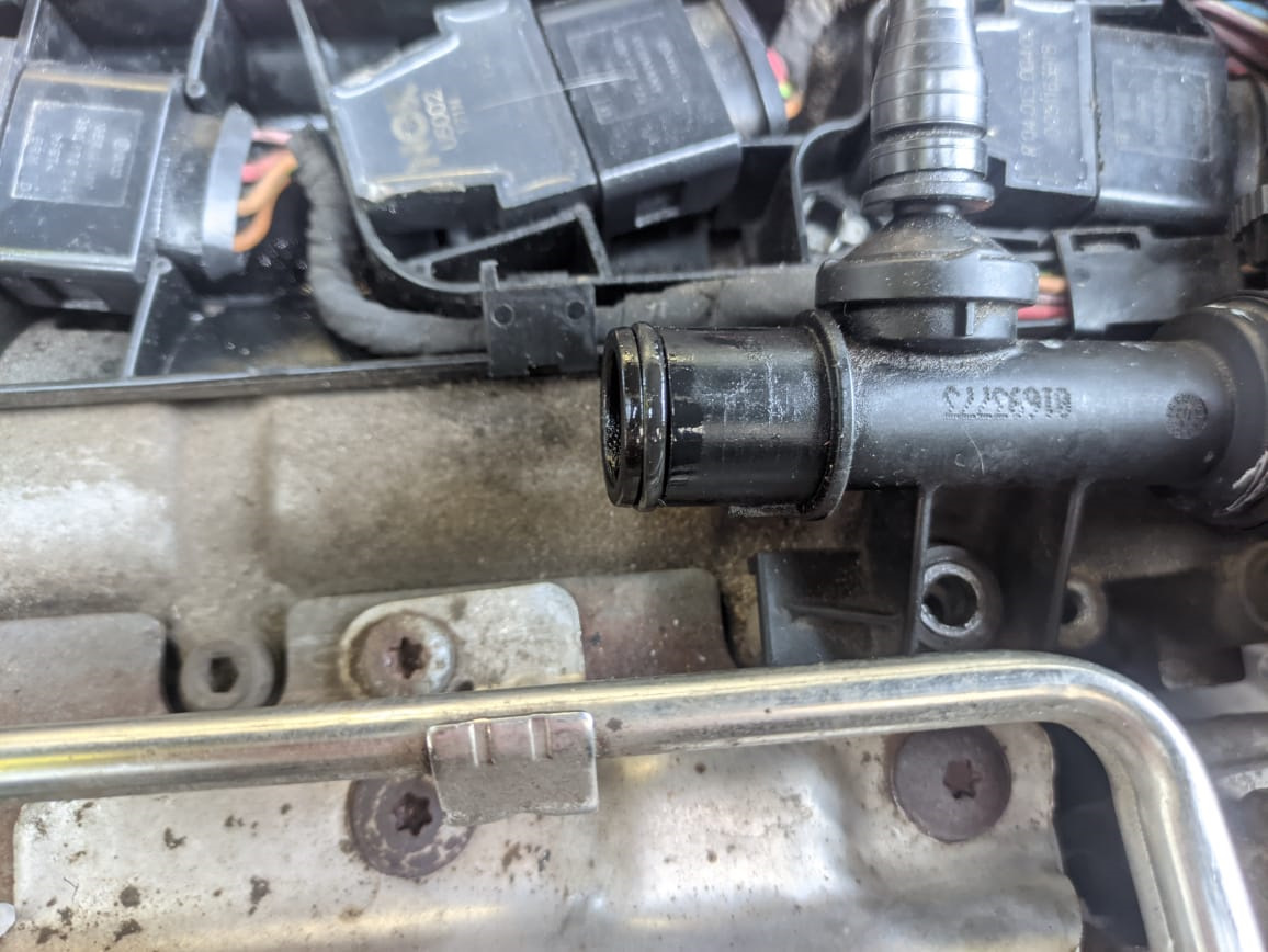 Трубка ВКГ 03C103493AM — Volkswagen Tiguan (1G), 1,4 л, 2013 года ...