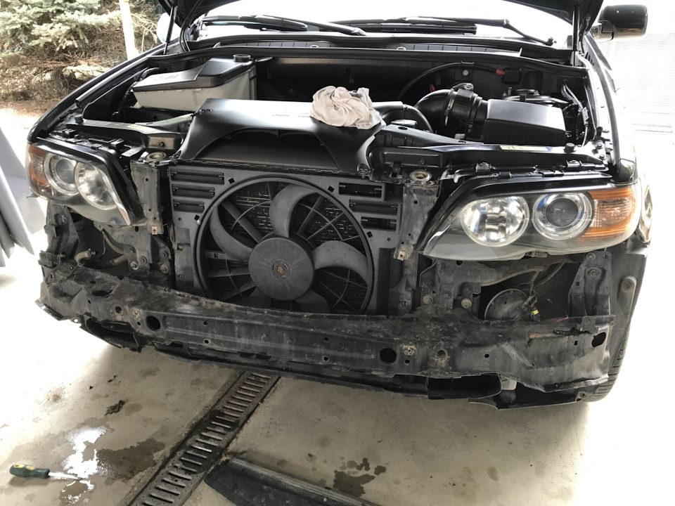 Замена вентилятора кондиционера E53 — BMW X5 (E53), 3 л, 2004 года ...