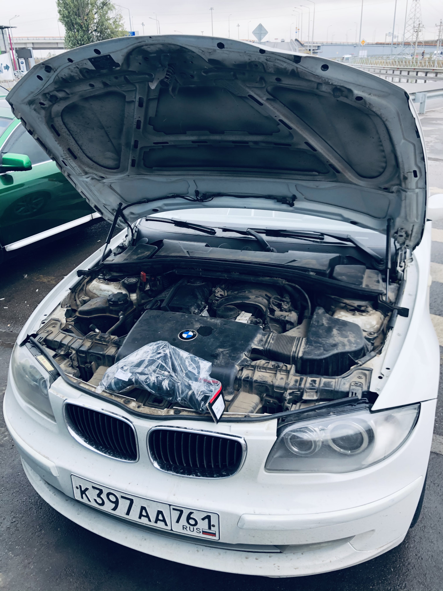 Замена патрубка радиатора охлаждения — BMW 1 series (E81/E87), 2 л, 2007 года | поломка | DRIVE2