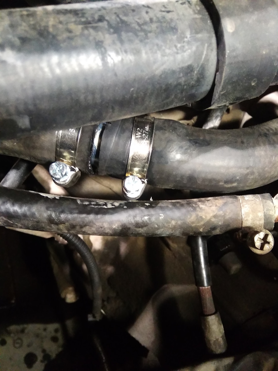 Гаражный ремонт патрубка отопителя FORD 2025166 — Ford Focus Sedan II ...