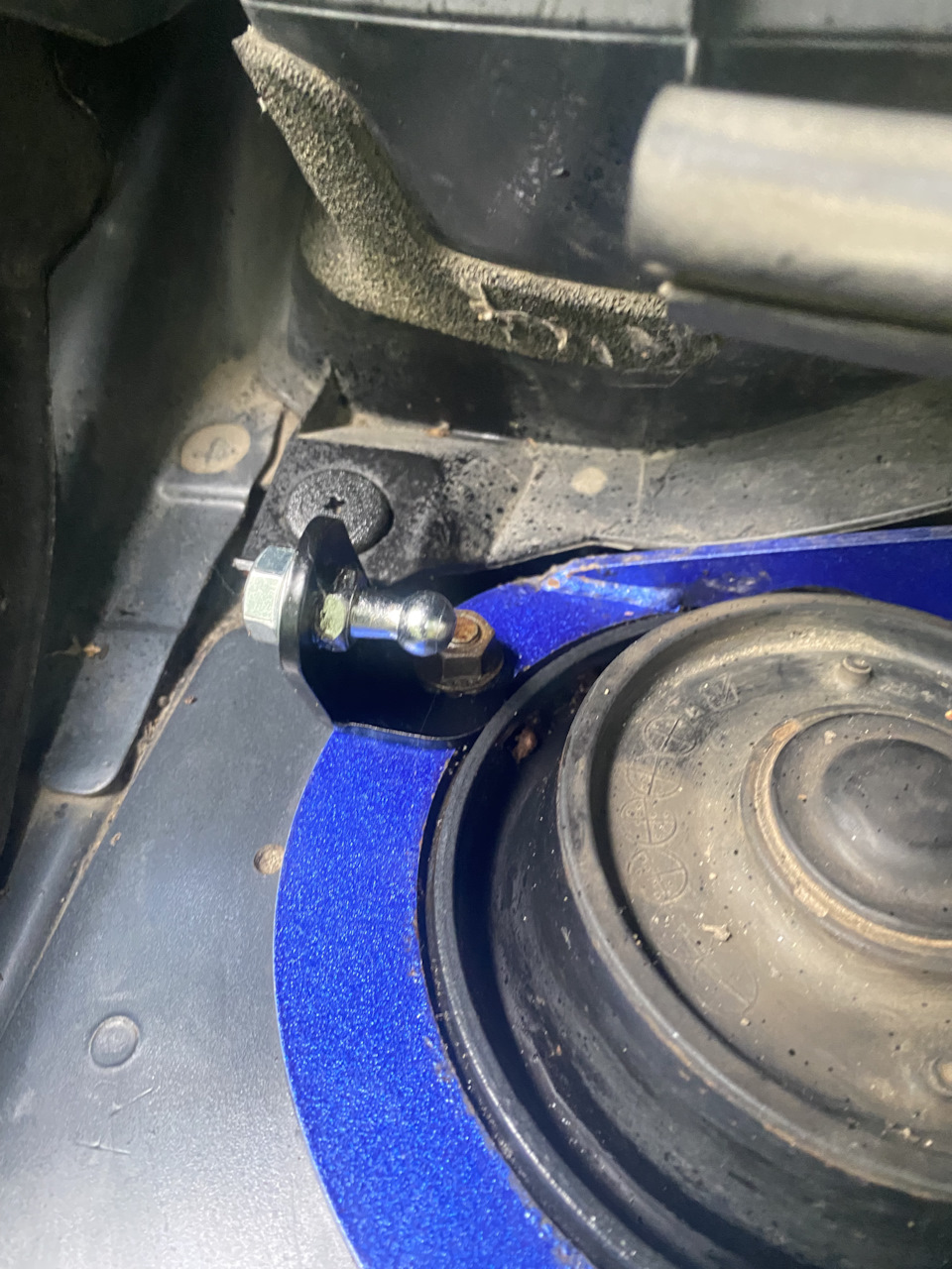 Защитный кожух плюсовой клеммы АКБ — Subaru XV (1G), 2 л, 2014 года ...
