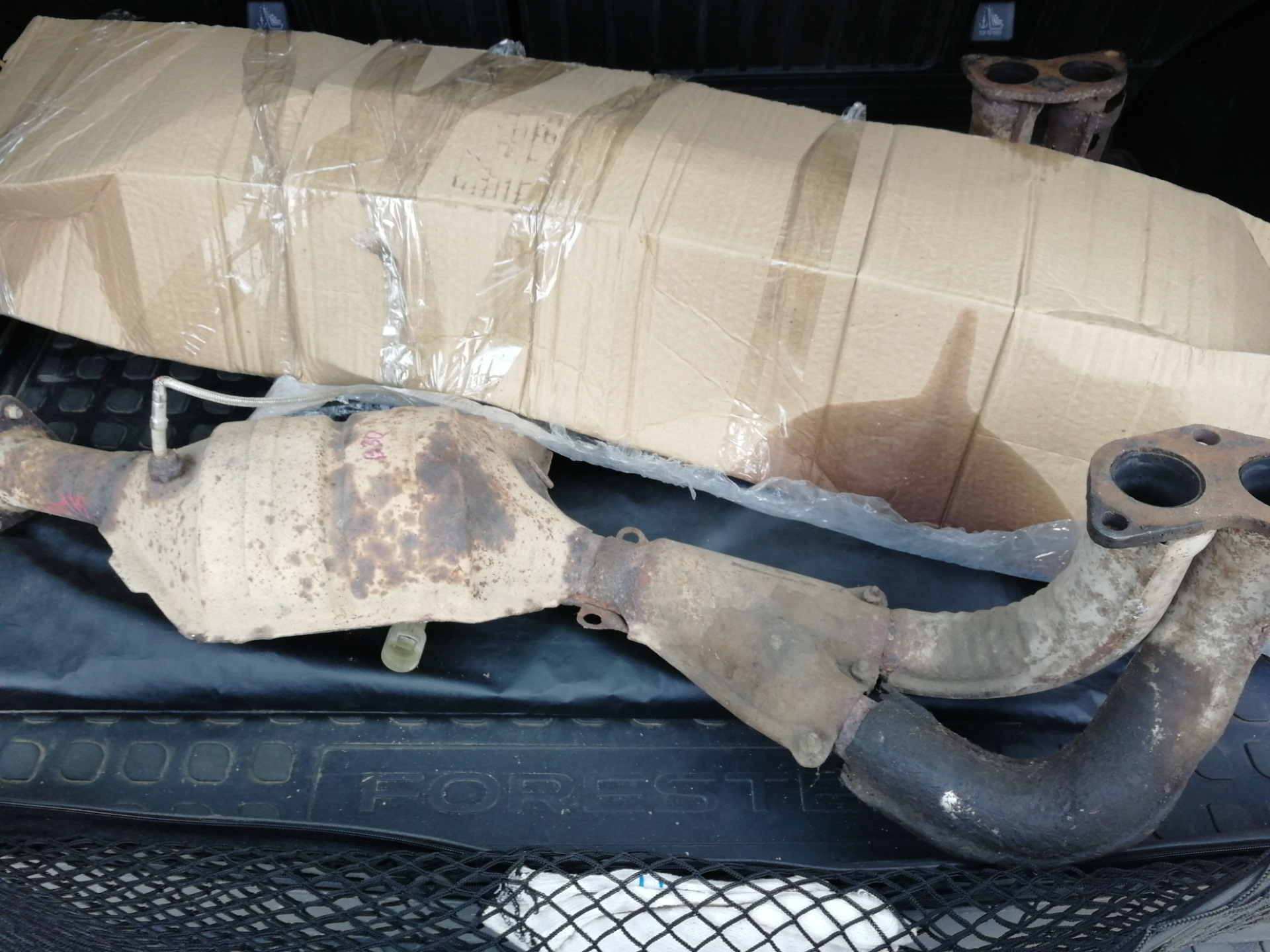 Рулевая рейка и выпускной коллектор — Subaru Legacy (BC/BJ/BF), 1,8 л ...