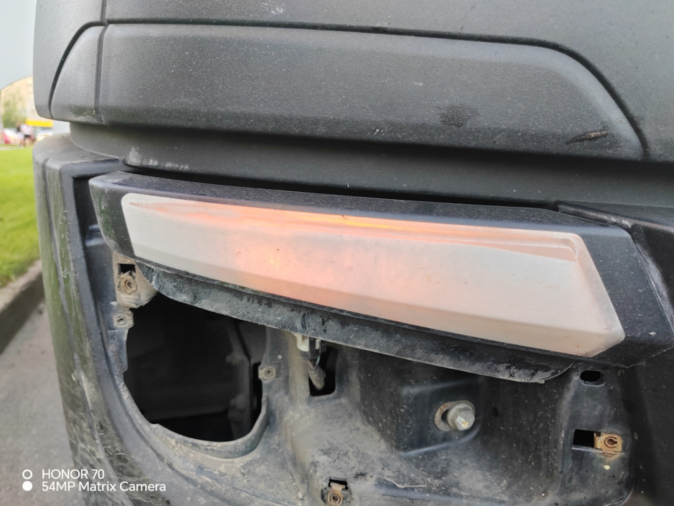 •13. Обновление поворотников. — Iveco Daily (6G), 3 л, 2019 года ...