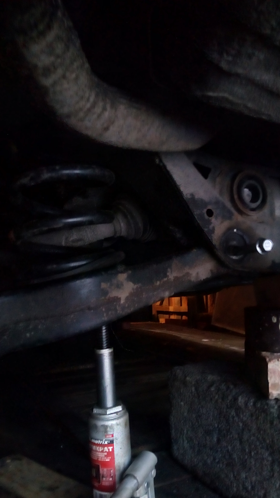 Лифт приставками задней подвески, смазка развальных болтов — Mitsubishi ...