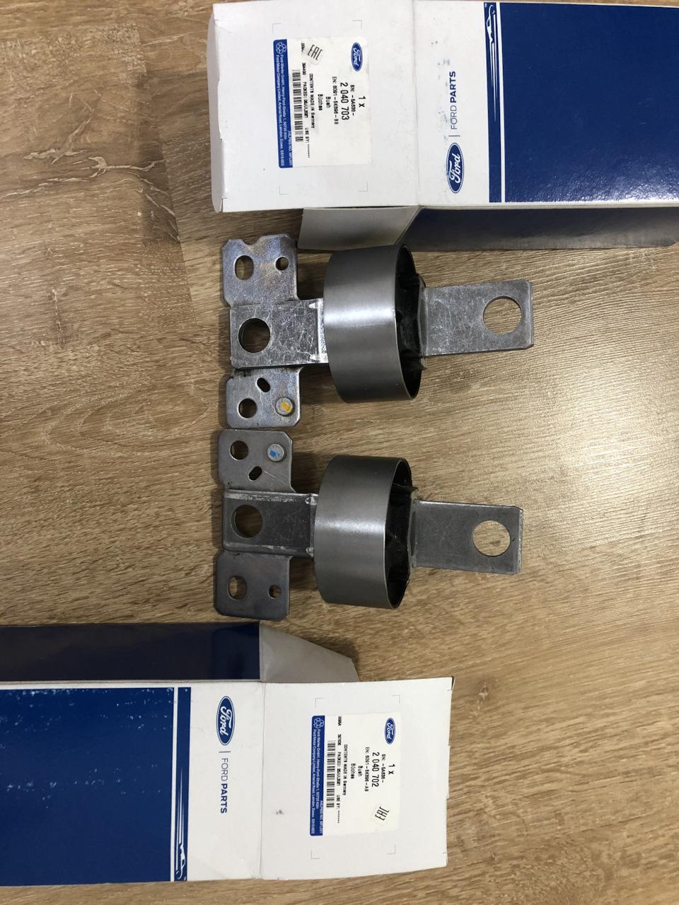 2040703 Сайлентблок заднего правого кулака подвески / S-Max, Mondeo-IV ...