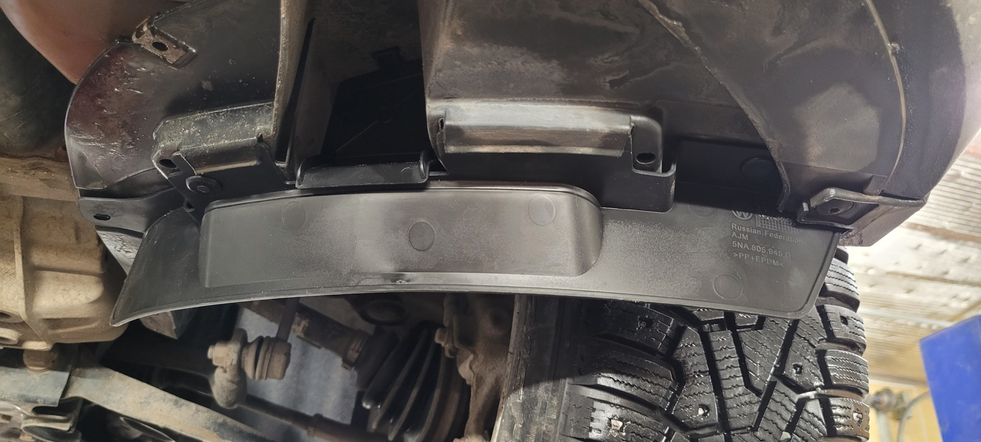 "САМЫЕ ПЕРЕДНИЕ БРЫЗГОВИКИ (СПОЙЛЕР)" ПЕРЕДНИХ АРОК — Volkswagen Tiguan ...