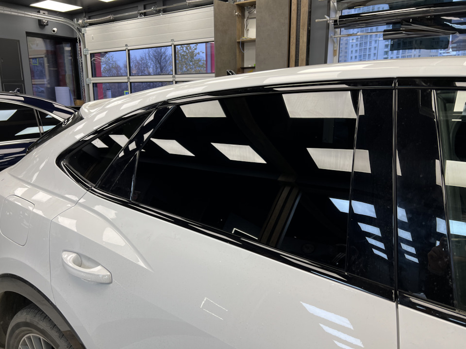 Тонировка задней полусферы — Audi Q3 Sportback, 2 л, 2021 года ...
