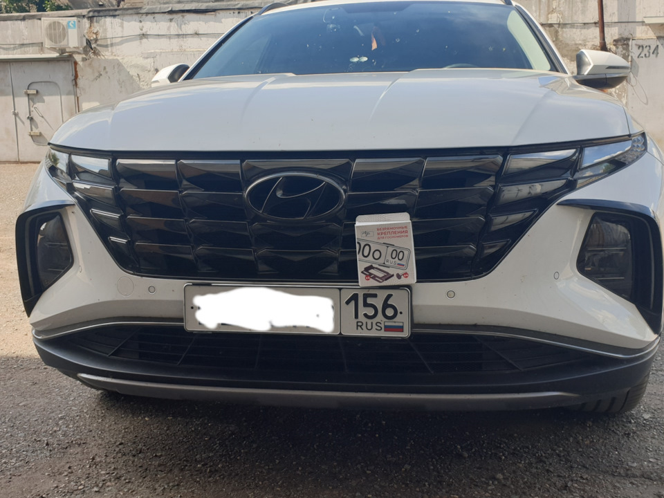 Безрамочное крепление гос номера — Hyundai Tucson (4G), 2 л, 2022 года ...