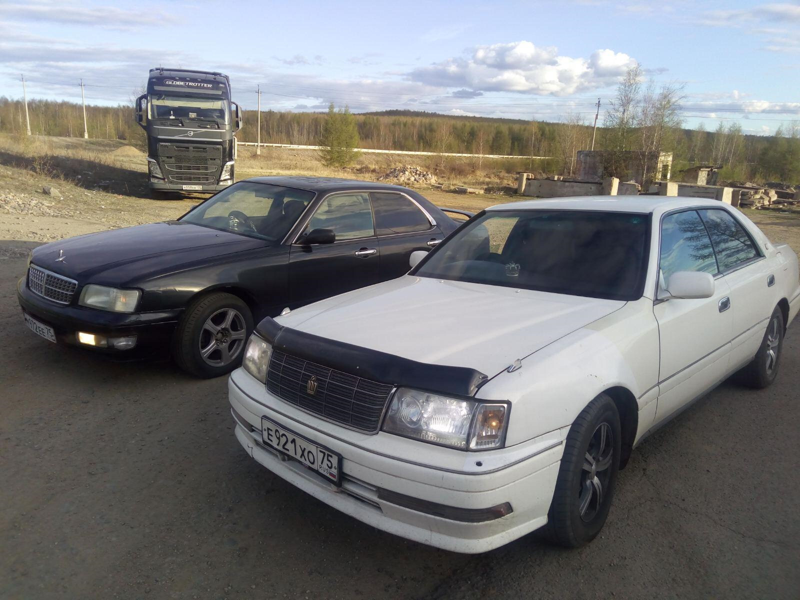 Два квадрата! — Toyota Crown (S150), 2,5 л, 1997 года | фотография | DRIVE2