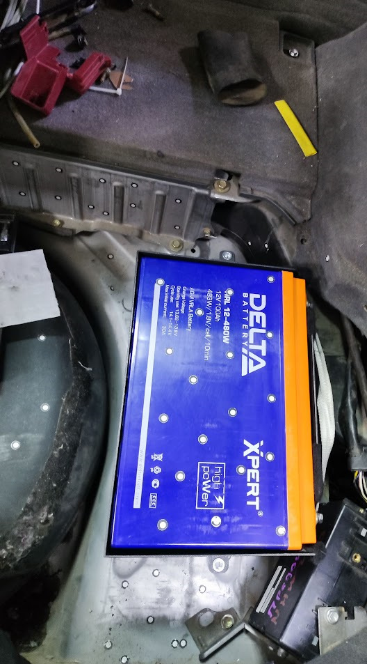 Маленький аккумулятор на 100Ач — Toyota Prius (20), 1,5 л, 2004 года ...