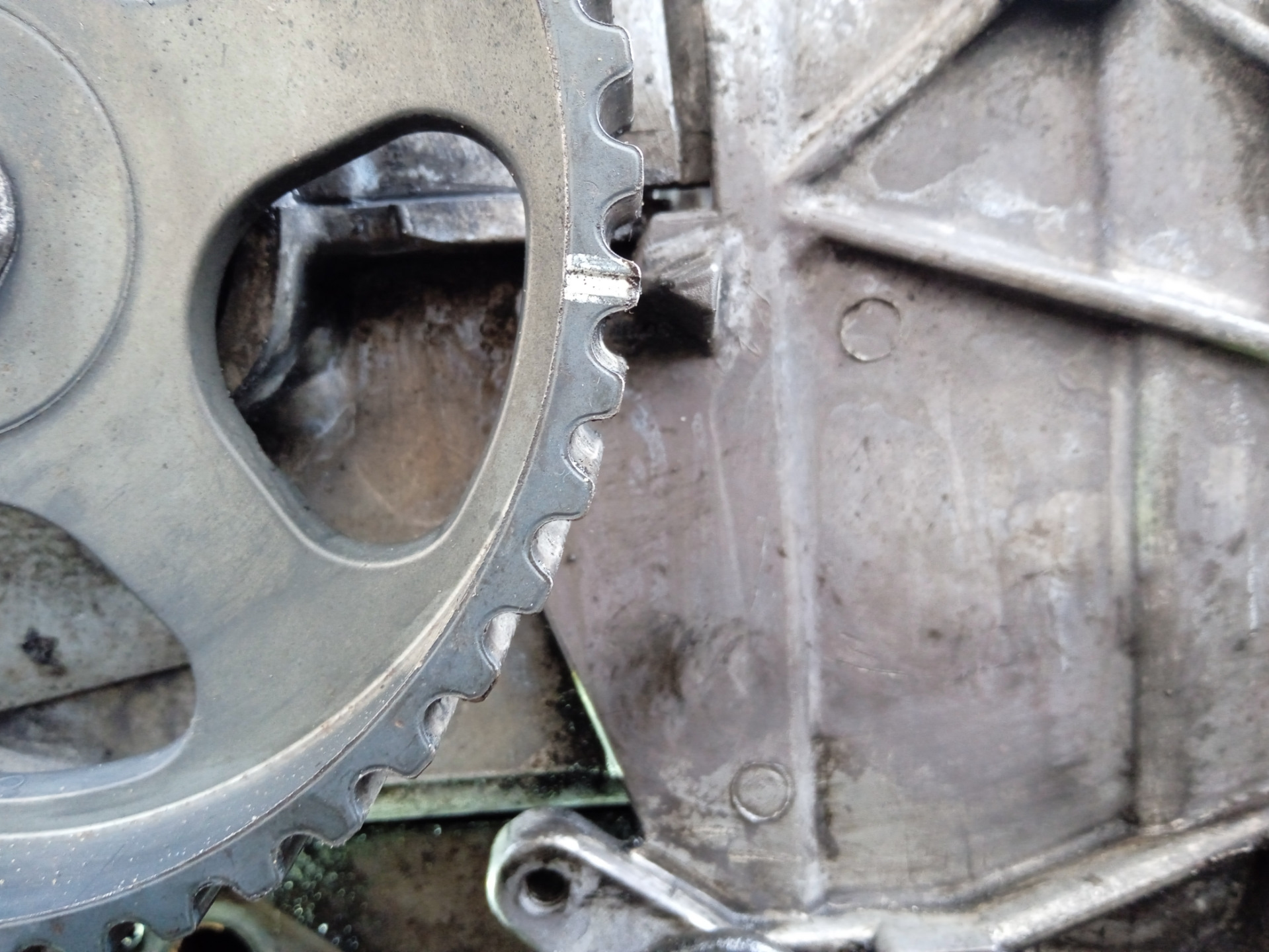 Замена помпы и ревизия грм — Hyundai Terracan, 2,5 л, 2001 года ...