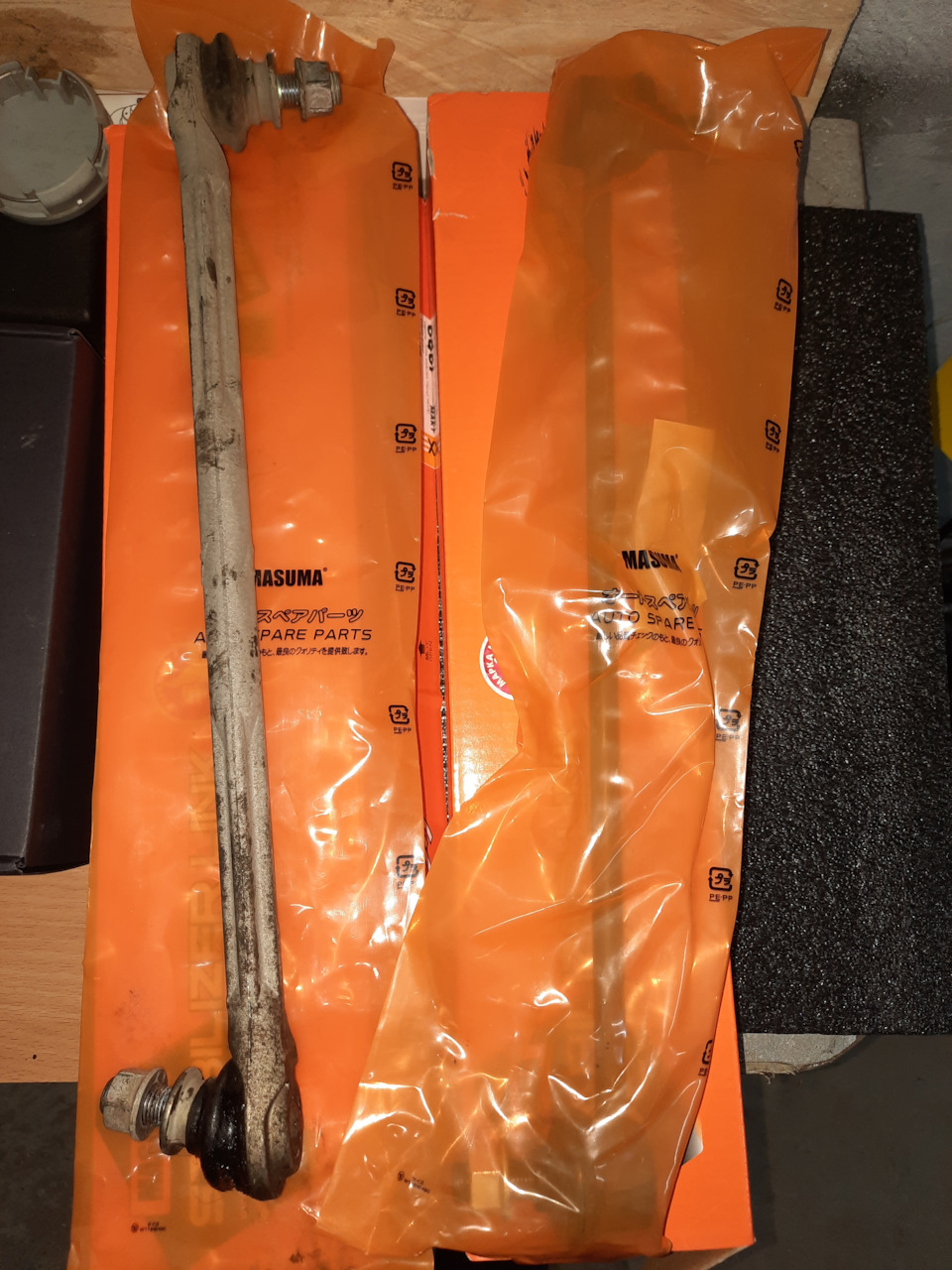 Стойка стабилизатора — Toyota Prius Alpha, 1,8 л, 2014 года | своими ...